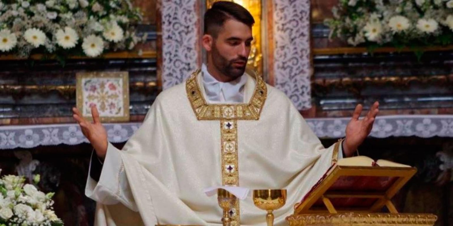 ¿Quién era Matteo Balzano, el sacerdote qué se quitó la vida?
